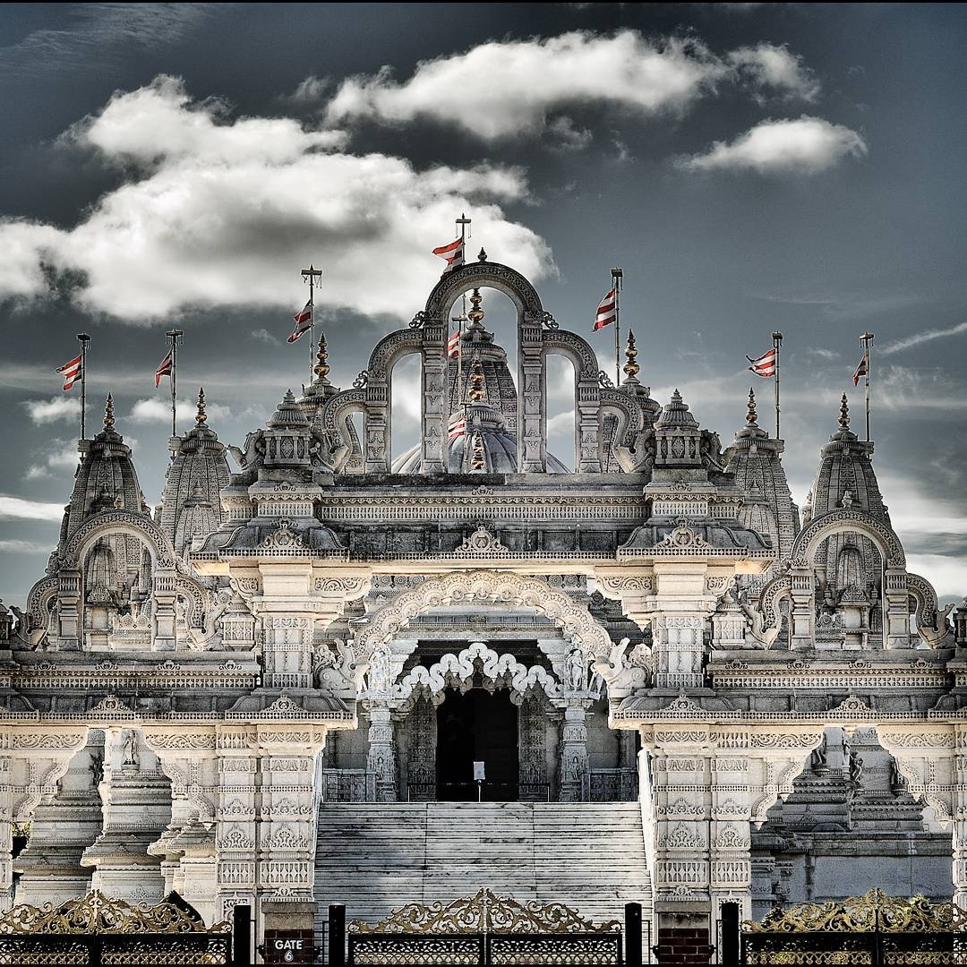 The Neasden Temple: Inside The Beautiful BAPS Shri Swaminarayan Mandir