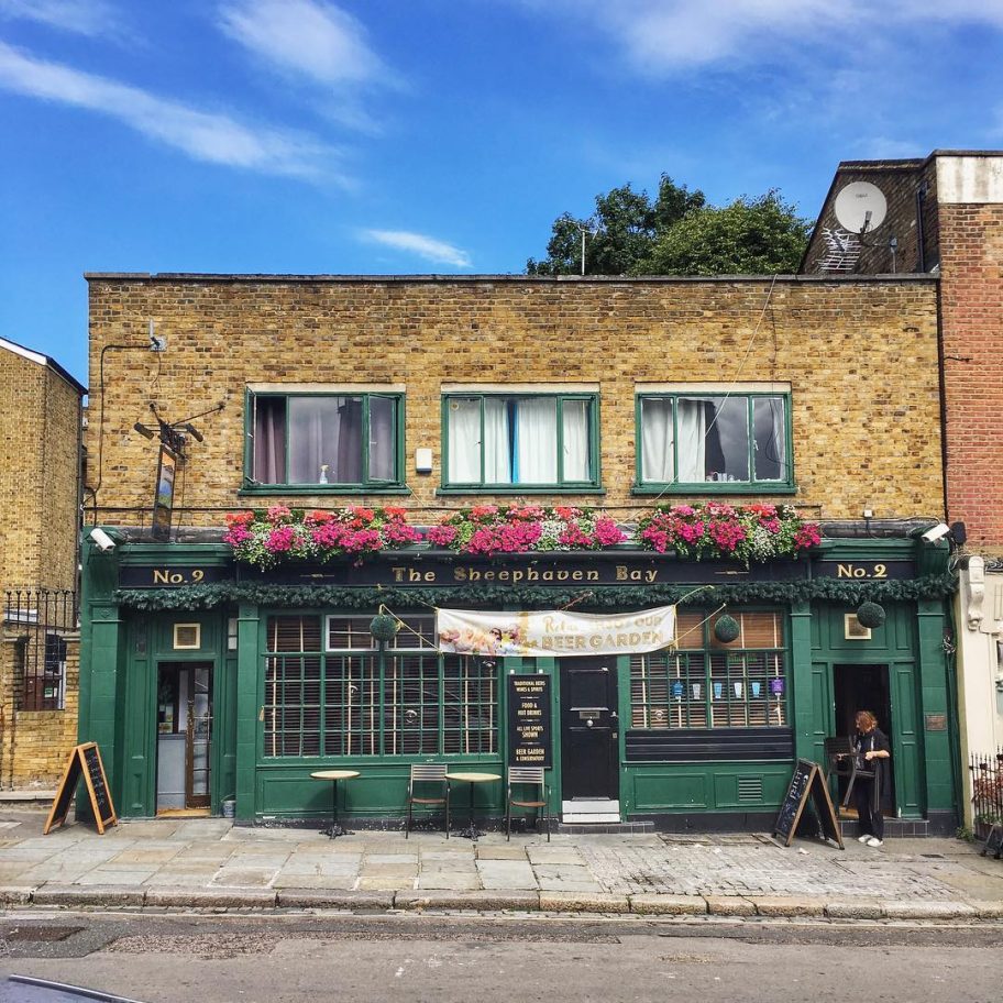 The Best Irish Pubs In London That'll Shamrock Your World