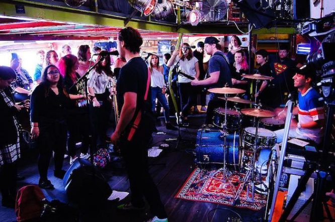 Tamesis Dock: This Floating Pub In South London Boasts Amazing Views Of ...