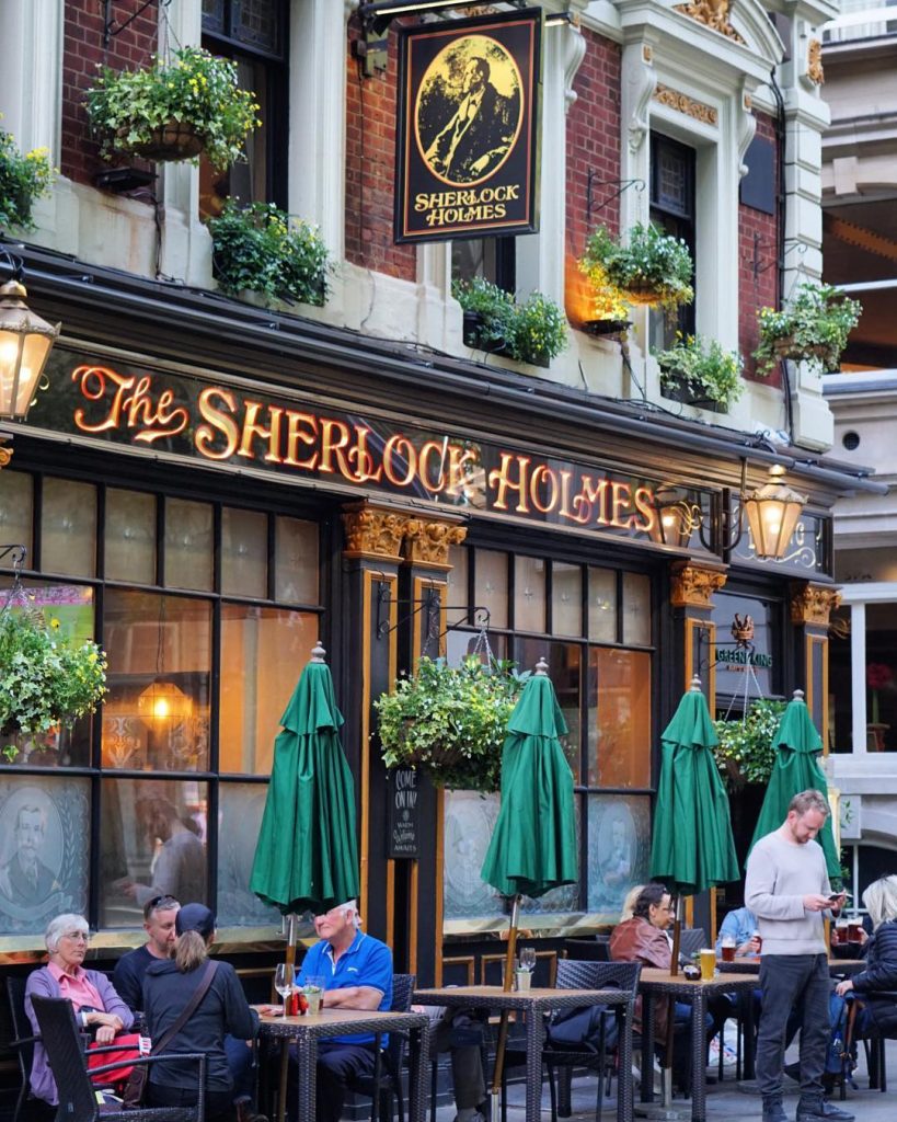 The Sherlock Holmes Pub: The London Boozer With A Replica Of Holmes ...