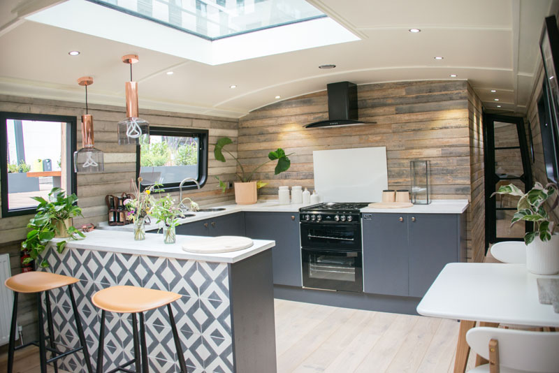 The Boathouse: This Sexy Paddington Houseboat Is London's Loveliest ...