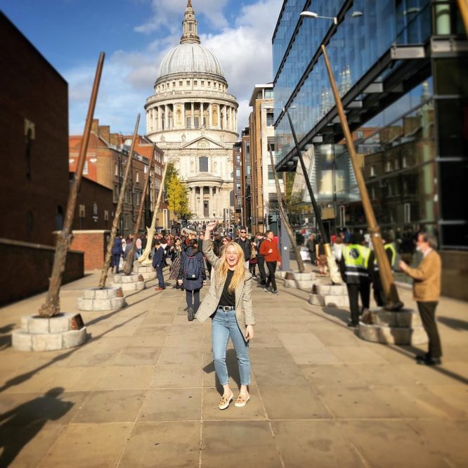 Giant Harry Potter Wands Will Shine On St Paul's Cathedral For A Whole ...