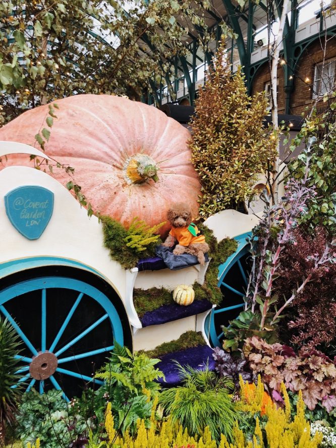 A Giant Pumpkin Installation Inspired By Cinderella Has Appeared In ...
