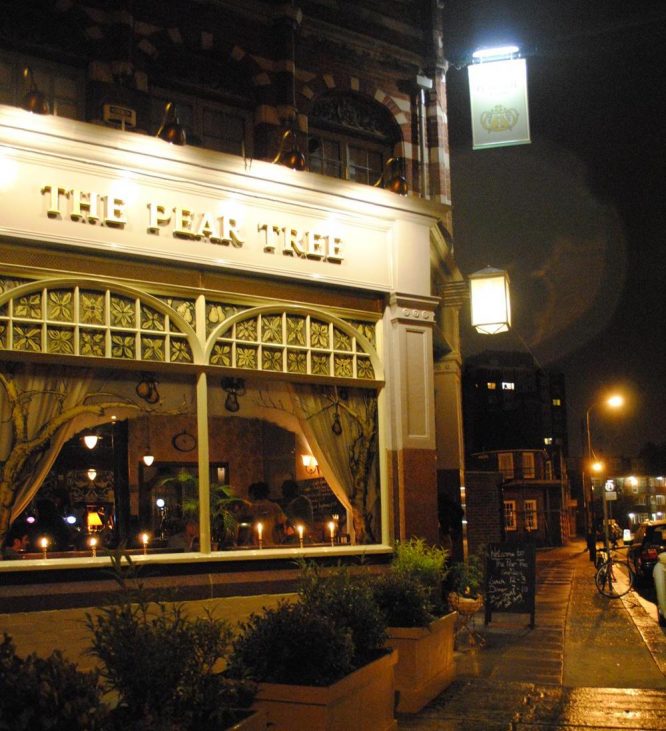 Cosy London Pubs: 12 Pubs With Open Fires To Keep You Toasty This Winter