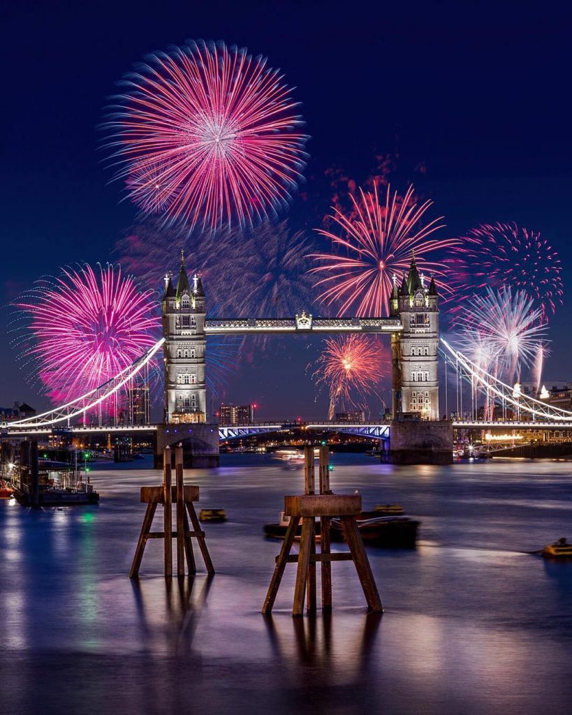 In Pictures: Just 21 Spectacular Photos Of London's New Year's Eve ...