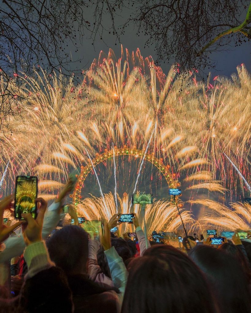 In Pictures: Just 21 Spectacular Photos Of London's New Year's Eve ...