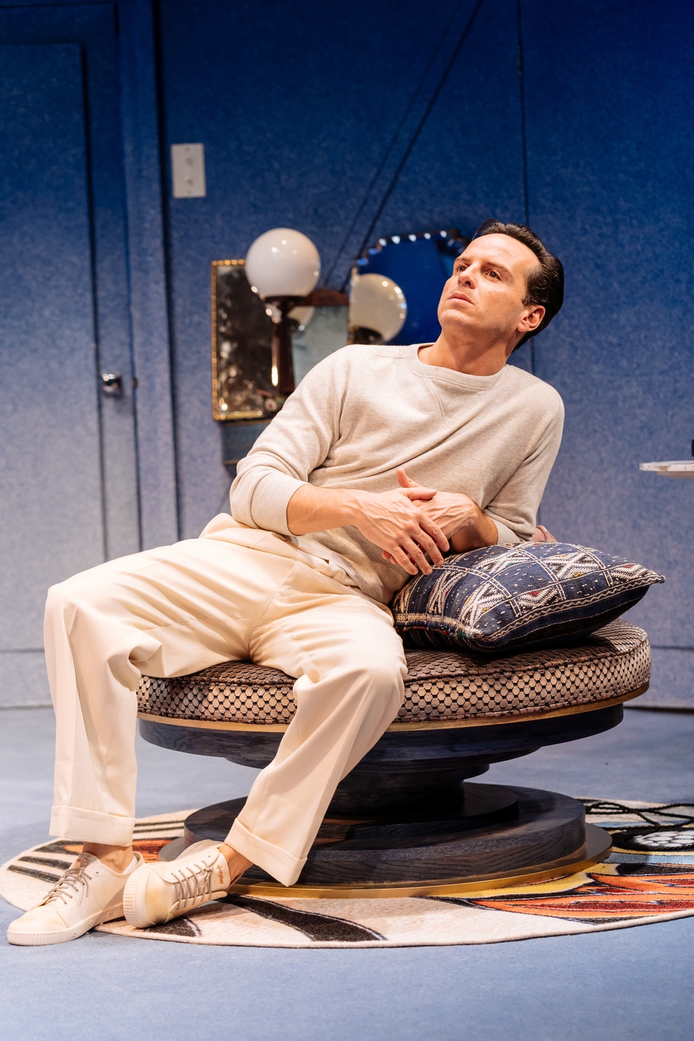 Present Laughter At The Old Vic: Andrew Scott Is Mesmerising [Review]