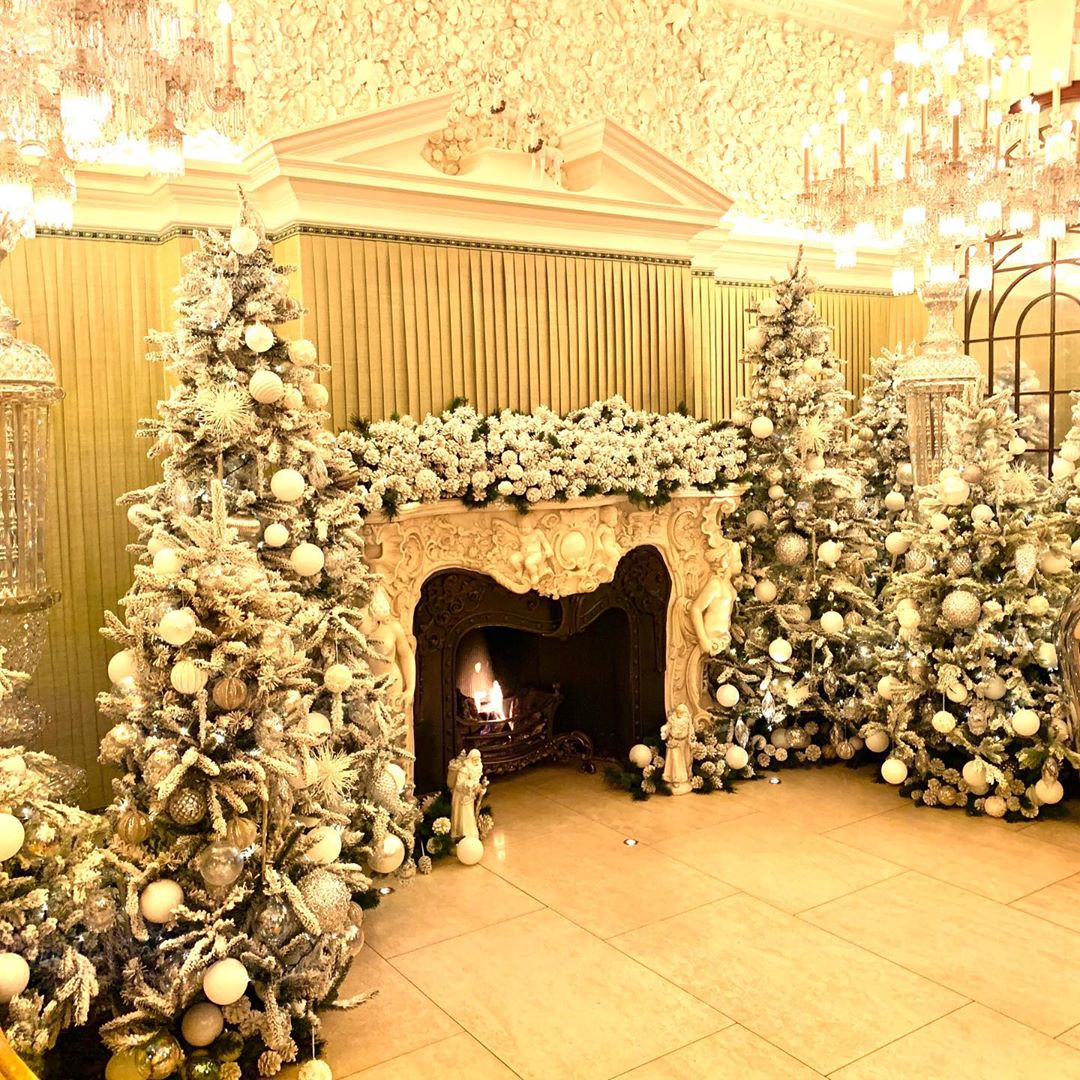 Annabel's Stylish New Christmas Tree Is Wildly Extra (And We Want It)