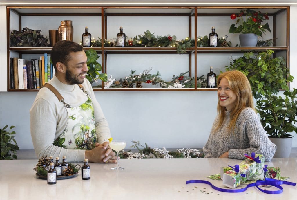 Make Your Own Gin-Filled Christmas Crackers With This Monkey 47 ...