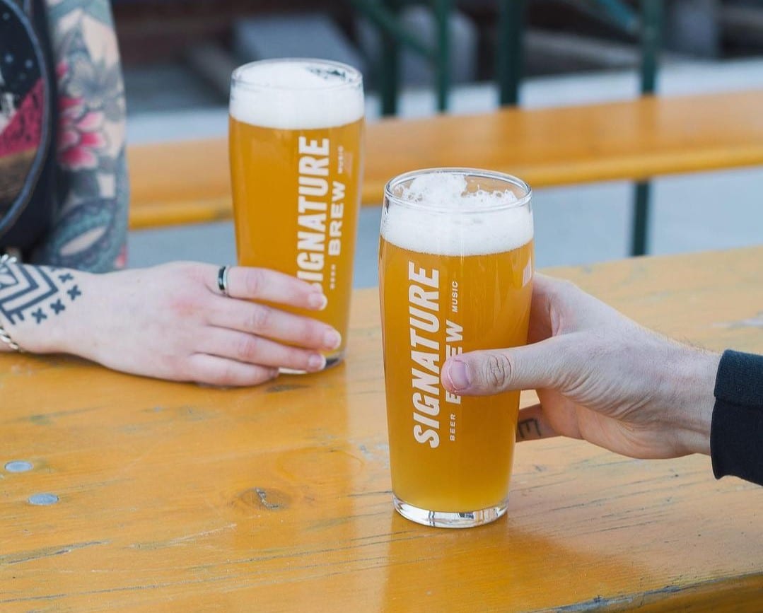 Signature Brew: London Taproom WIth Outdoor Live Entertainment