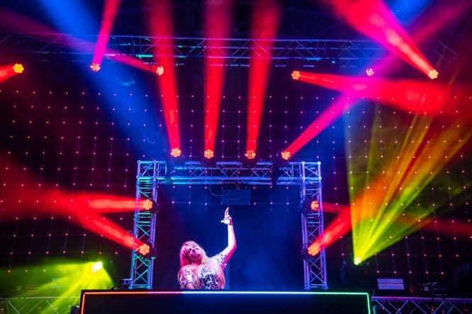 Enjoy An Ice-Cold San Miguel And Classic Ibiza Anthems At These Epic ...