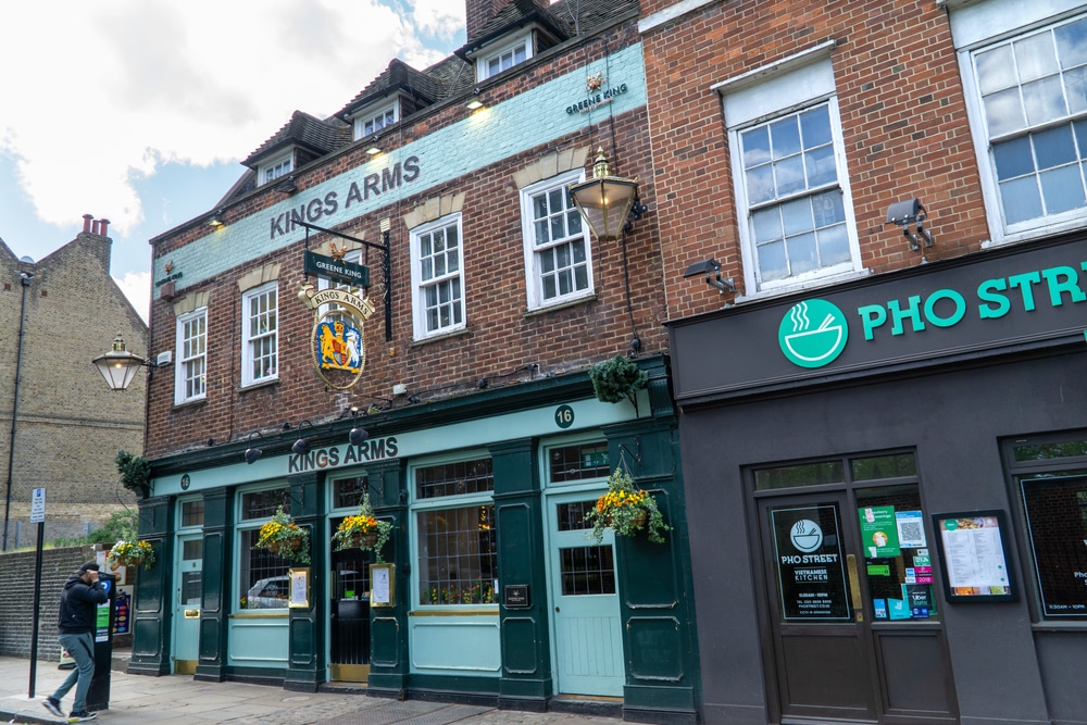 The Very Best Restaurants In Greenwich To Wine And Dine In