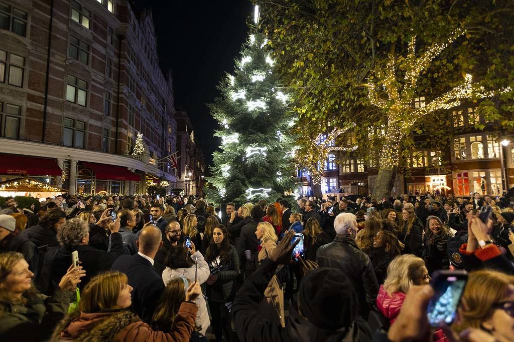 Mayfair And Belgravia Christmas Lights Are Shining Now