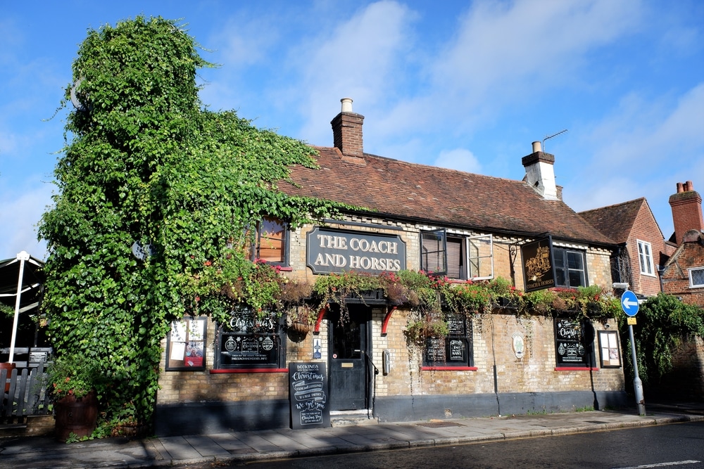 The Most Charming Country Pubs Near London To Visit This Winter