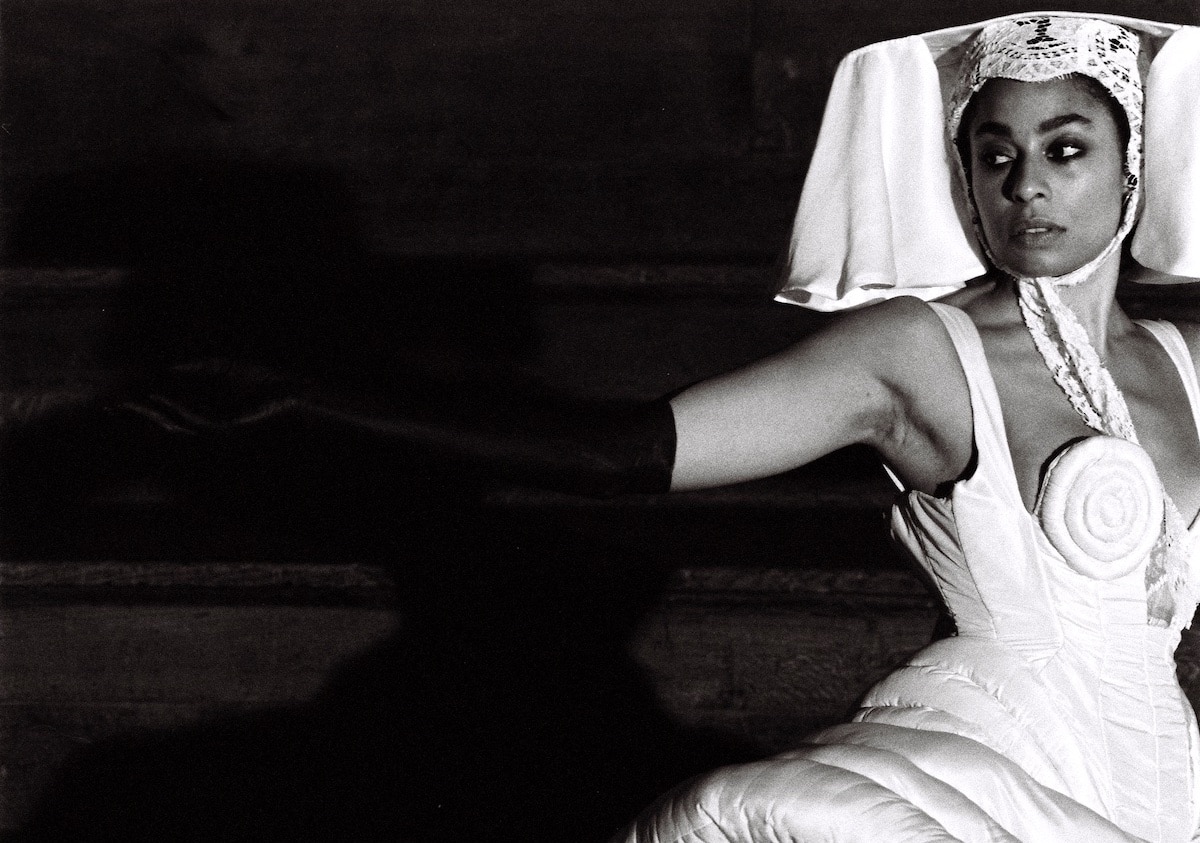 Singer Celeste Will Perform At A Candlelight Concert This December