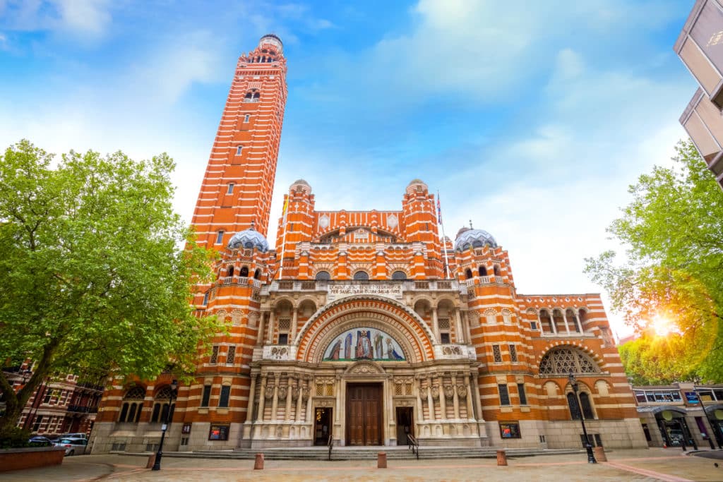 15 Beautiful Churches In London That'll Make You Feel In Heaven