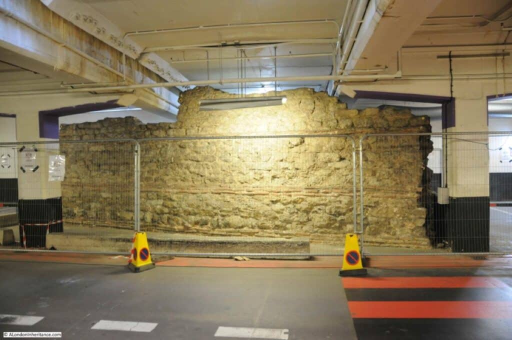 The London Wall: Hidden Roman Wall That Dates Back To 200AD