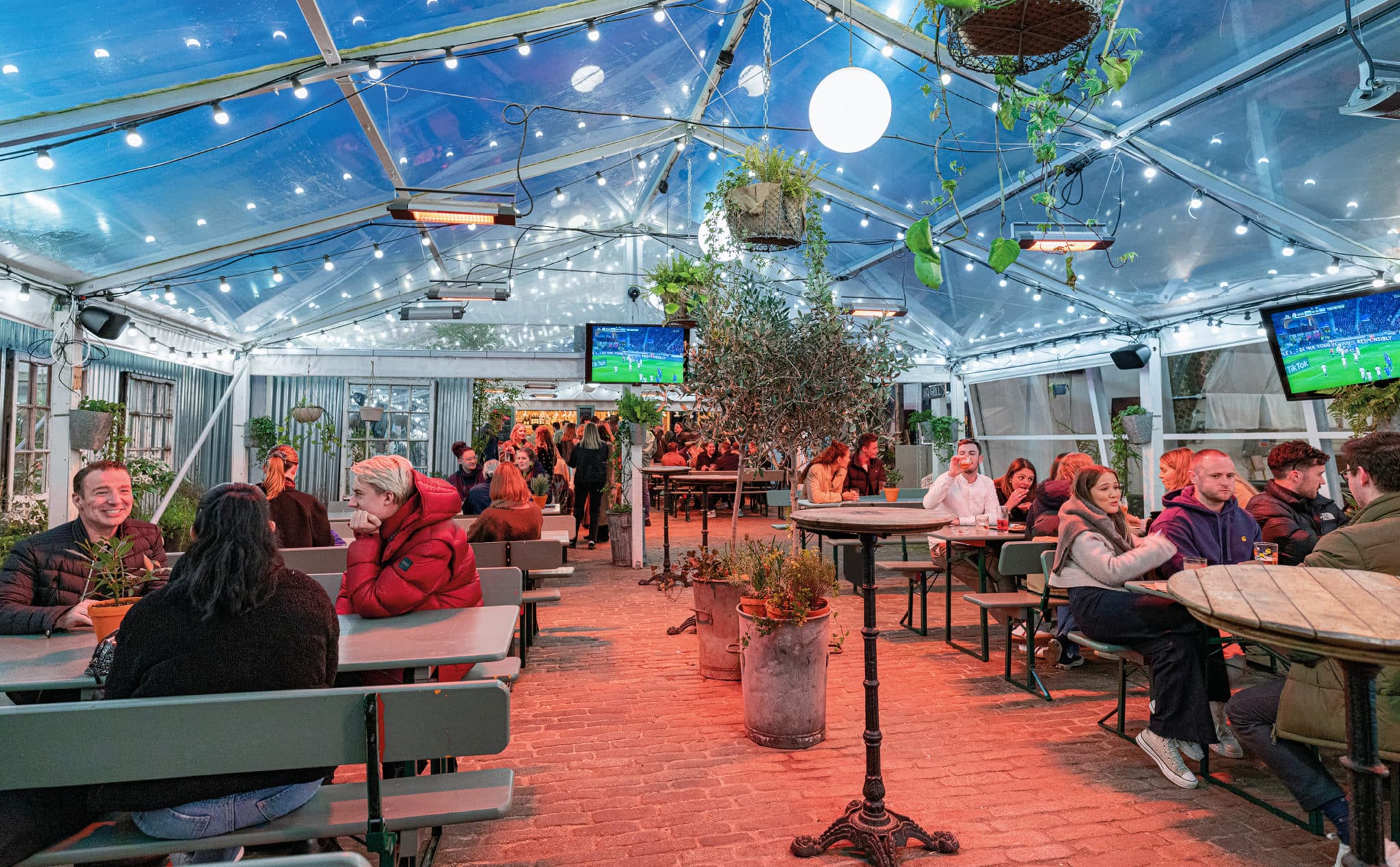 The Best Places To Watch The FA Cup Final 2025 In London