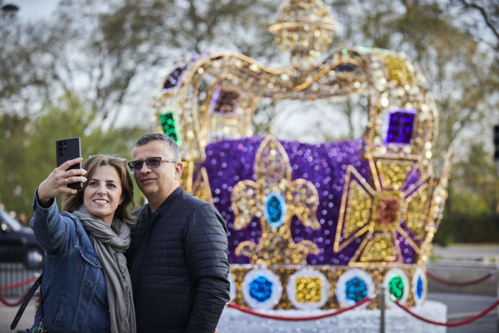 A Gigantic Crown Installation Has Landed In Marble Arch