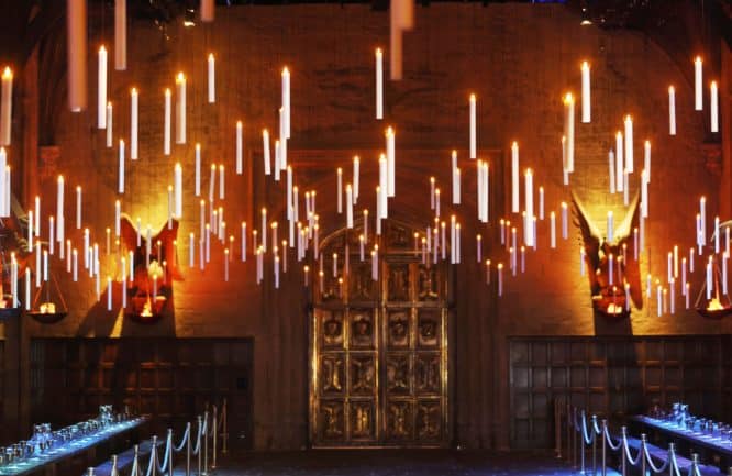 Discovering Hogwarts Studio Tour: 400 Floating Candles Now Hang In ...