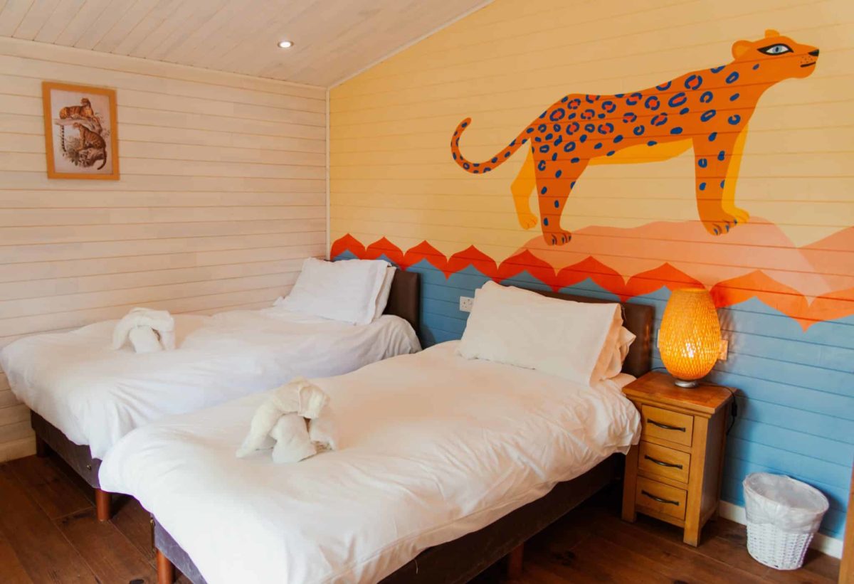 Übernachten Sie in einer gemütlichen Lodge im Londoner Zoo