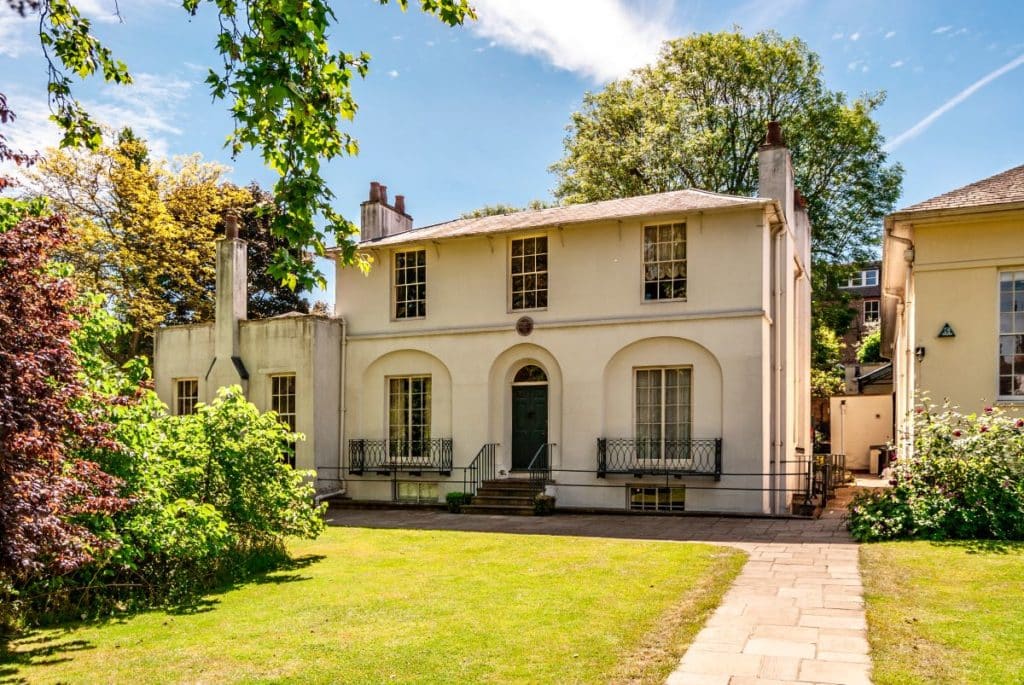 This Is The Ultimate London Literary Walking Tour For Book-Lovers