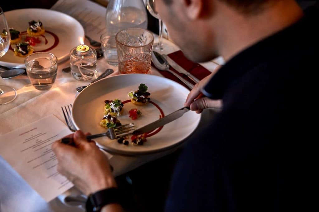 You Can Now Dine In A Vintage London Tube Carriage