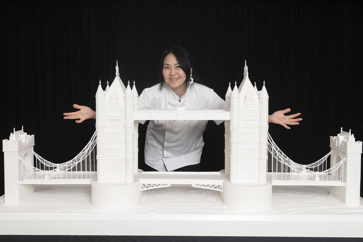 This Artist Has Rebuilt Tower Bridge Using 25kg Of Sugar