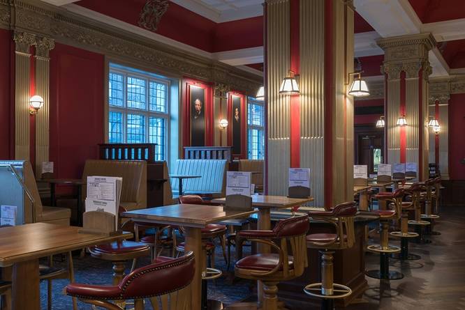 40 Of The Prettiest Pubs In London For A Picturesque Pint