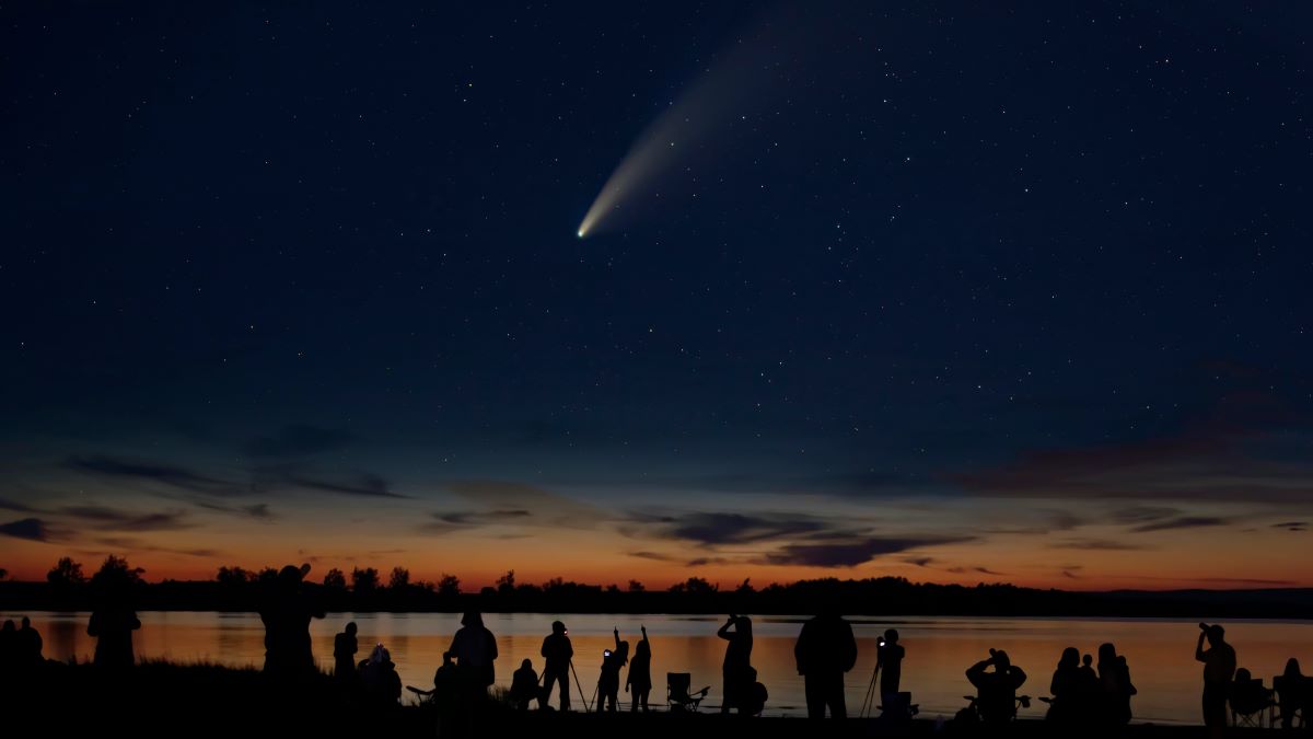 Comet Nishimura Will Be Visible To The Naked Eye Tonight