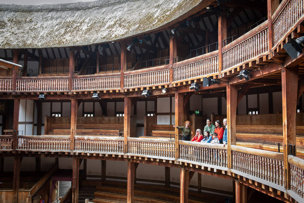 This Globe Theatre Tour Transports You To Shakespearean Times