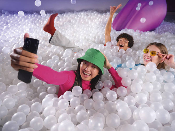 5 Reasons To Visit The Fun-Filled Bubble Planet In London