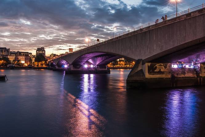 Why Is Waterloo Bridge Nicknamed The Ladies' Bridge?