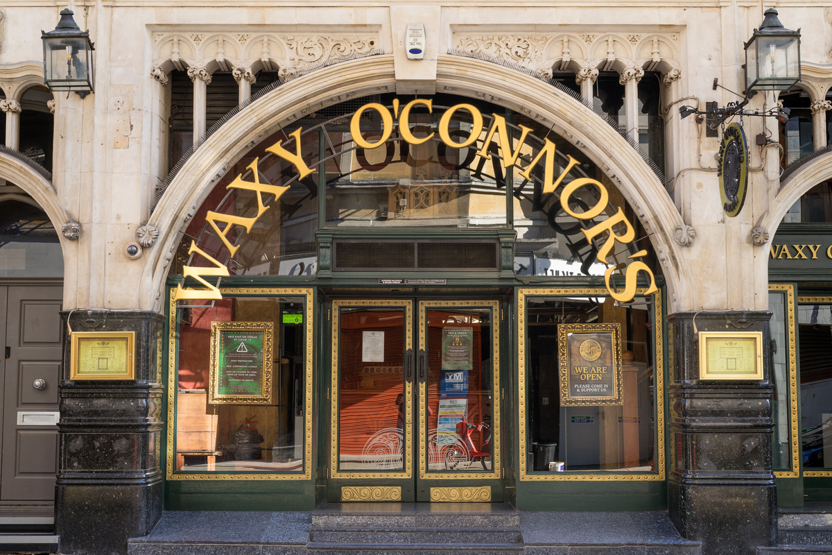 London's Largest Irish Pub Is A Labyrinth Of Charming Quirks