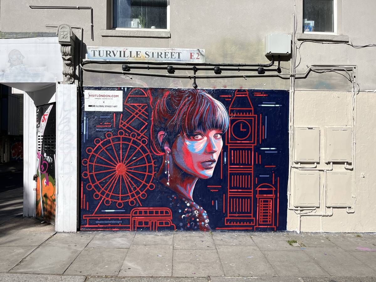 Taylor Swift Mural Lands In London Ahead Of Eras Tour Restart
