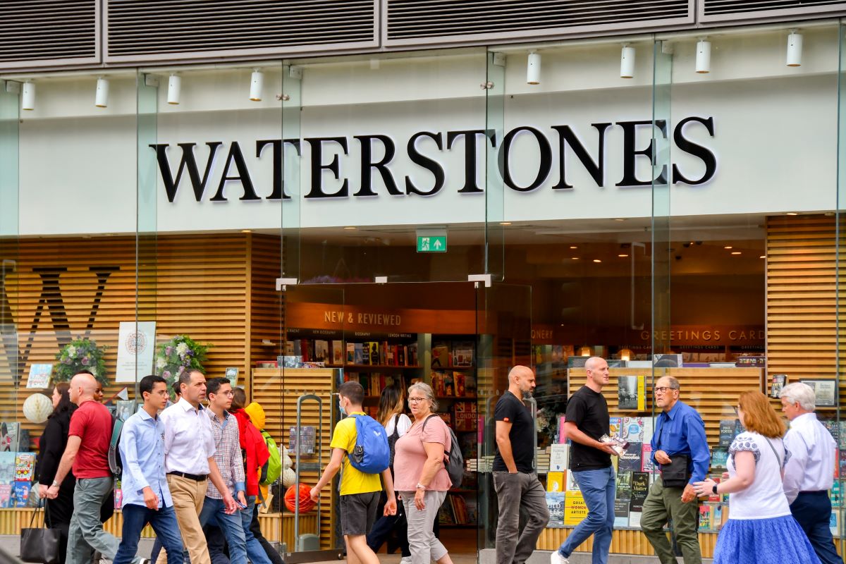 Waterstones Back On Oxford Street For First Time In Eight Years