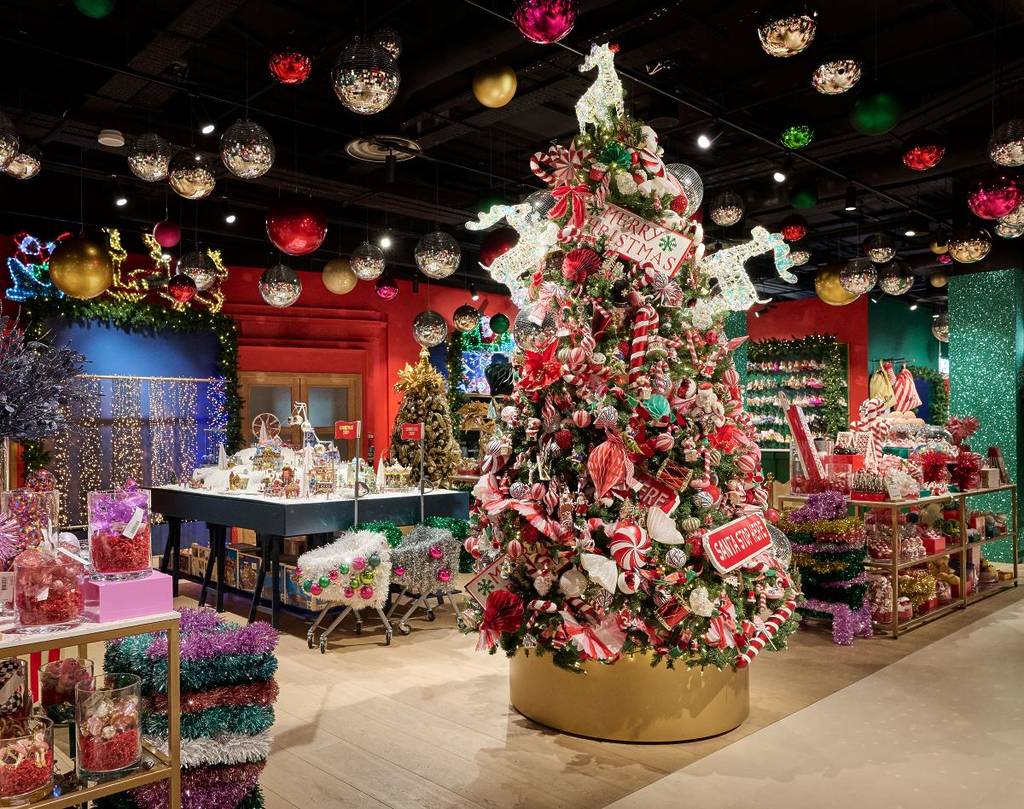 Der geliebte Selfridges-Weihnachtsshop ist jetzt für 2024 geöffnet