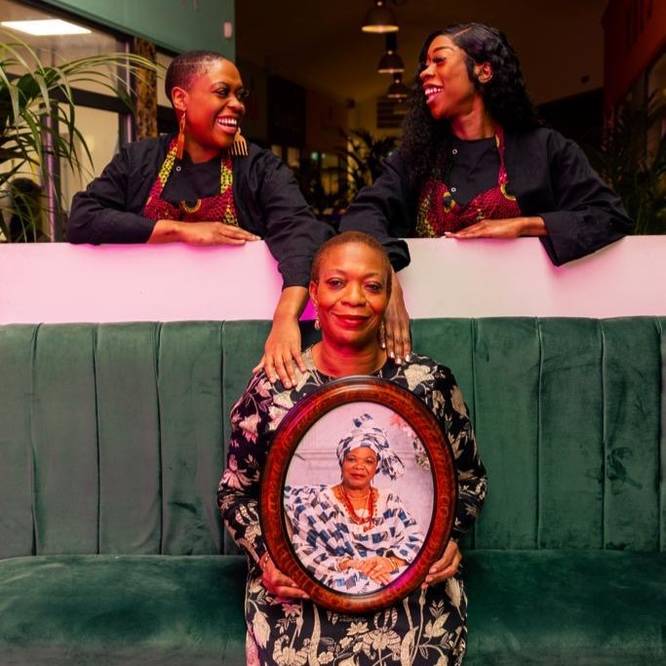 Charlas Secretas En Londres Con Los Flygerians - Jess Y Jo Edun