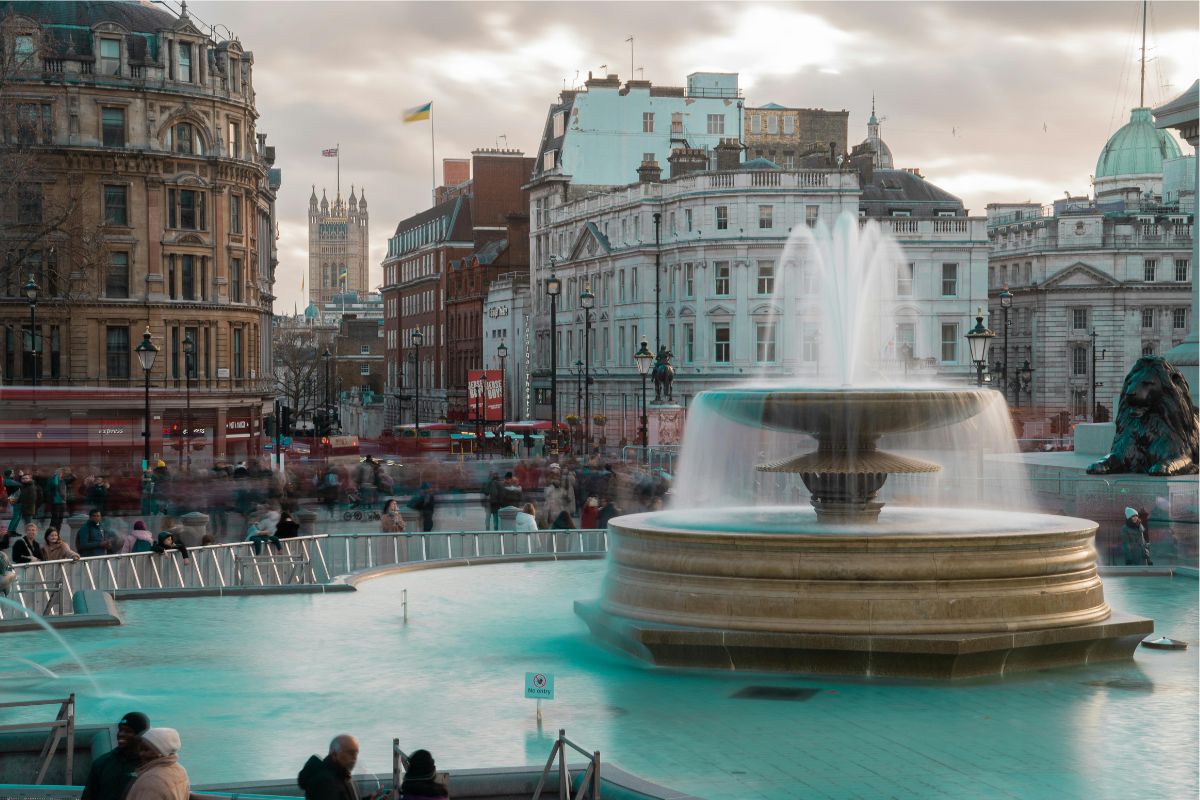 Explore Trafalgar Square: The Essence of London