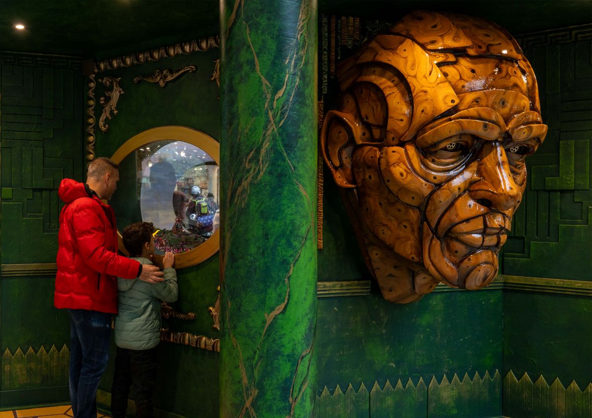 St Pancras Have Unveiled Their 'Wicked' Christmas Tree For 2024