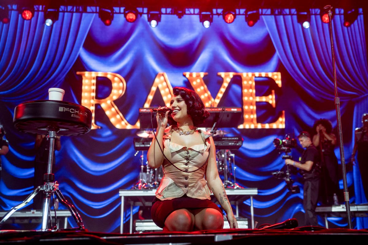 Raye To Play Giant Outdoor London Show In Summer 2025