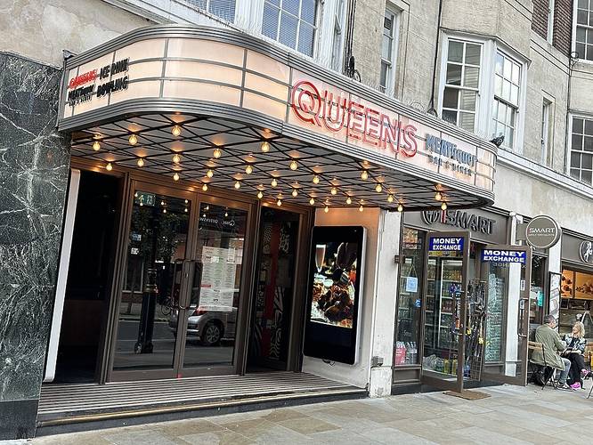 This Dazzling Indoor Indoor Ice Rink Is The Oldest In London