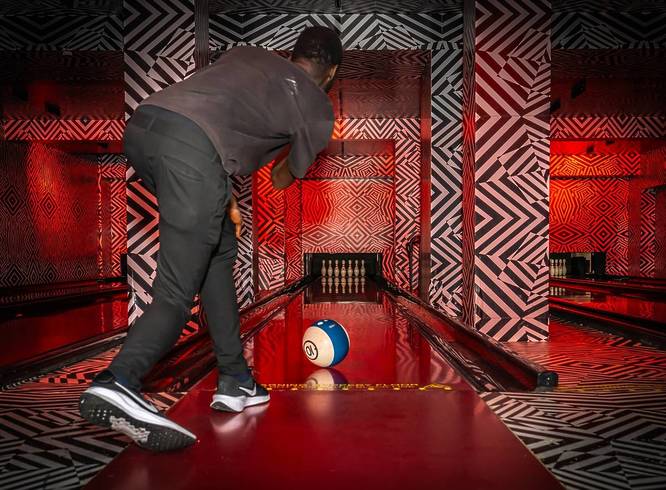 This Dazzling Indoor Indoor Ice Rink Is The Oldest In London