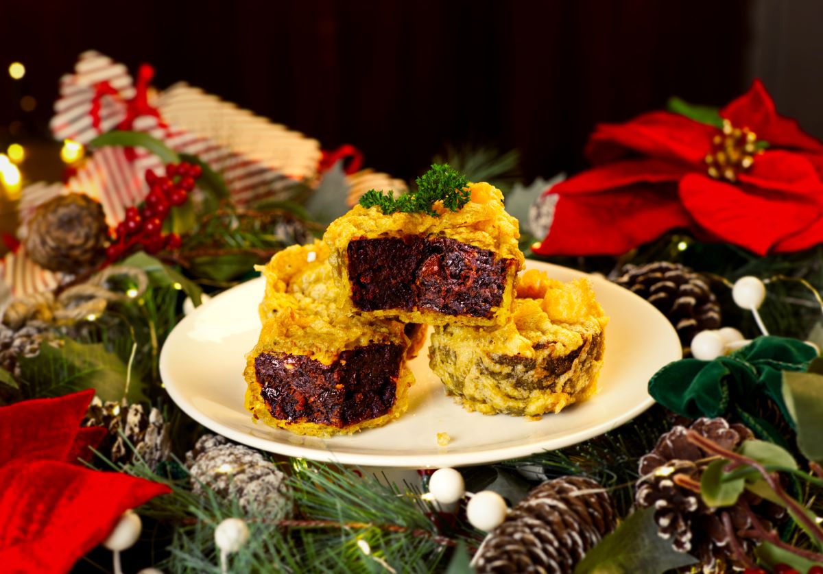 Poppies Are Serving Up A Festive Deep-Fried Christmas Pudding