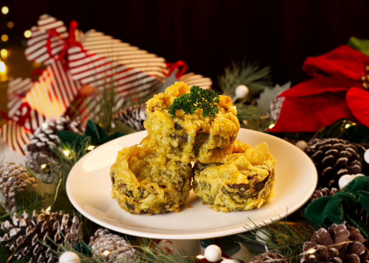Poppies Are Serving Up A Festive Deep-Fried Christmas Pudding