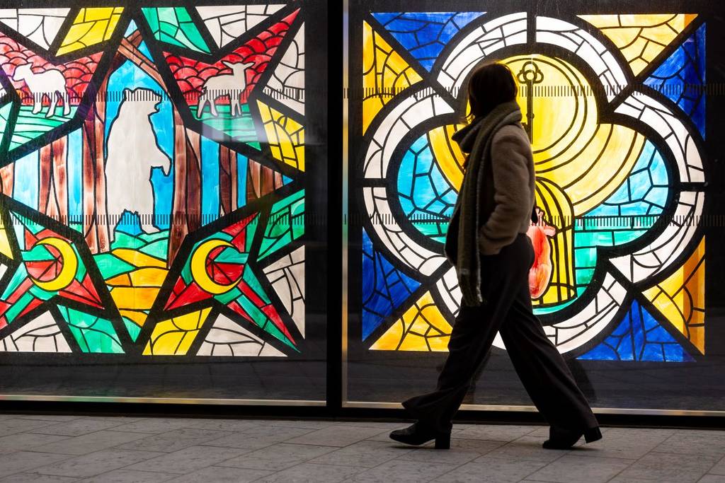 View A Beautiful Set Of Window Displays Inspired By Shakespeare