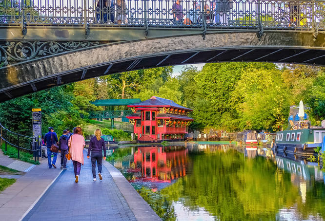 This Floating Restaurant On Regent's Canal Is A Camden Staple