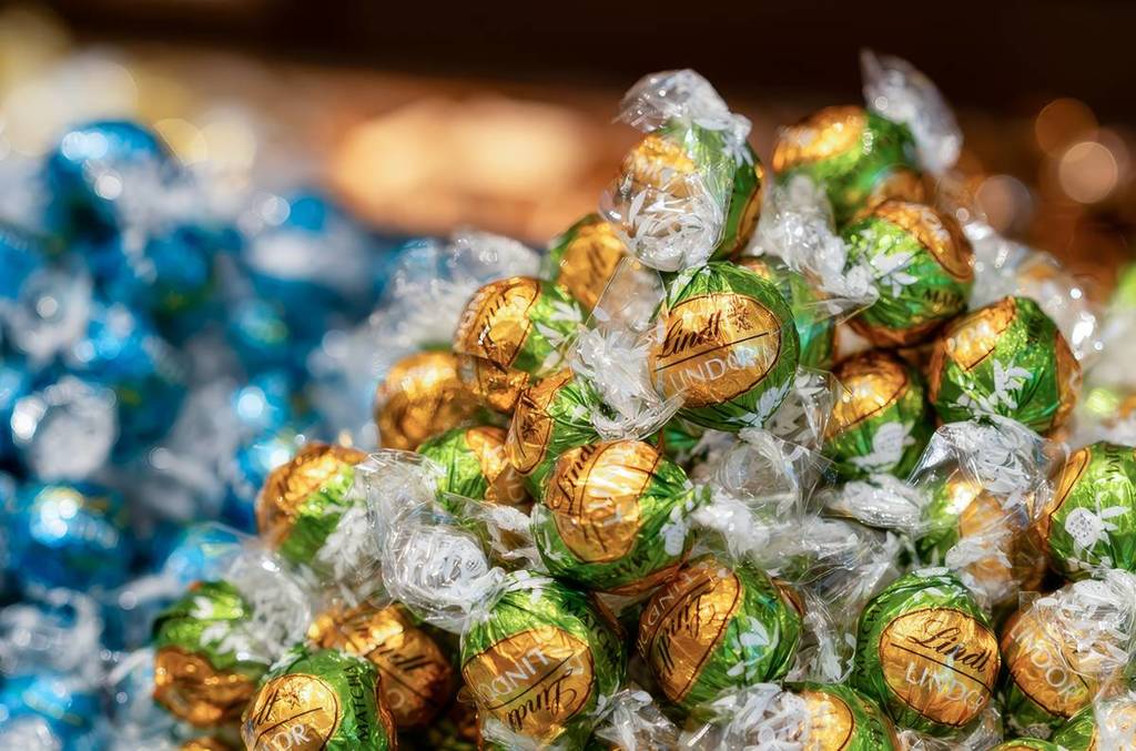 The New Flagship Lindt Store Boasts A Giant Choc Pick-And-Mix