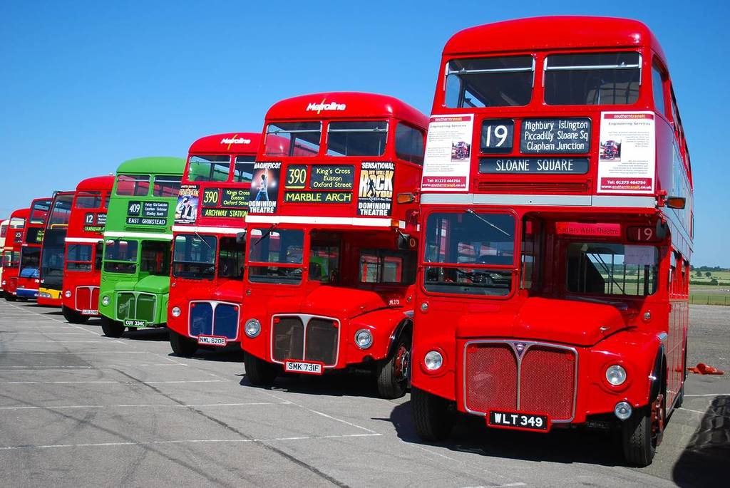 Vous pouvez monter gratuitement à bord d'un bus londonien d'époque ce ...