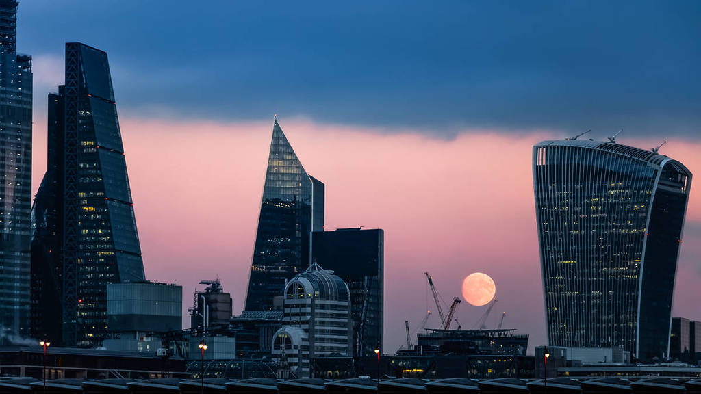 A stunning 'Strawberry Moon' will light up UK skies this month - here’s ...